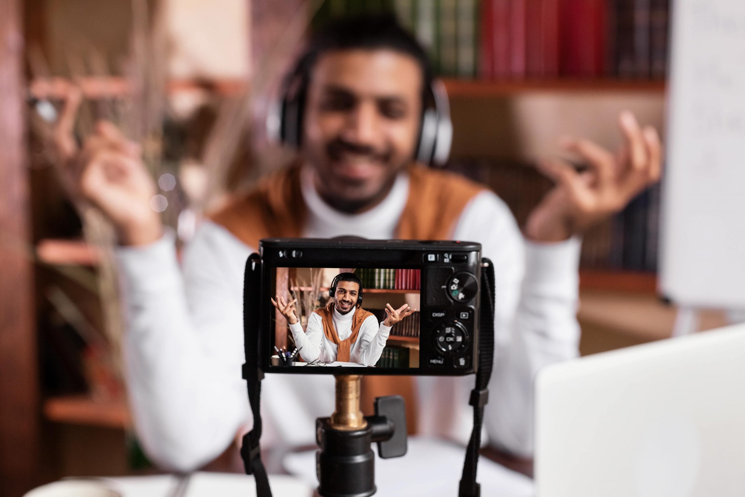 How to Start a YouTube Channel As a Complete Beginner - The Plutus ...