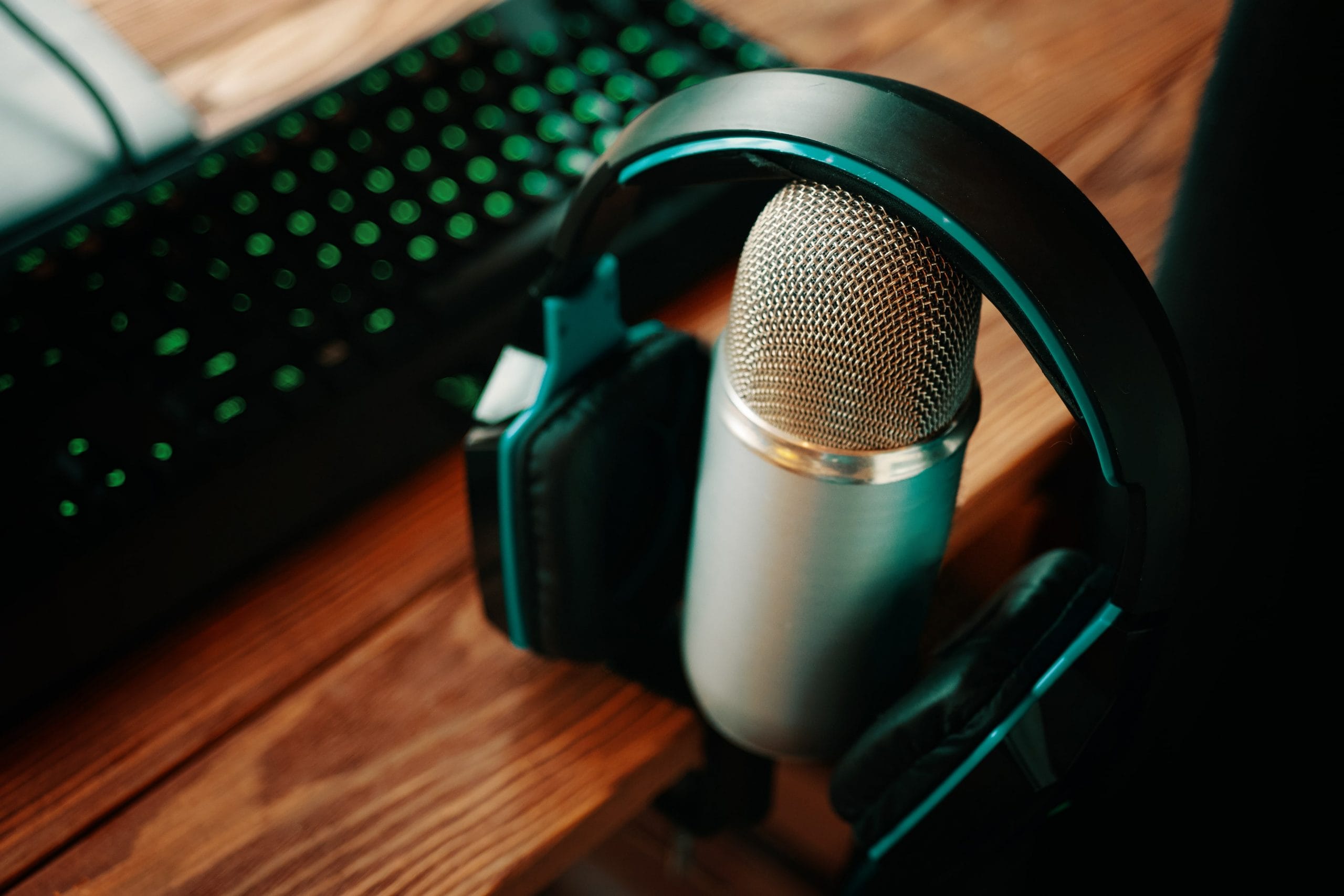 12 Places To Find Free Music For Podcasters - The Plutus Foundation